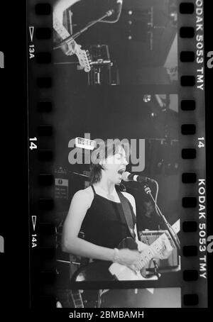 Louise Wener lead singer with Sleeper performing live at the Zap Club ...