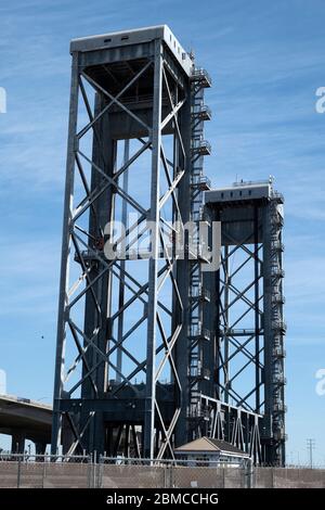 The Henry Ford Bridge is a vertical-lift bridge in Los Angeles Harbor ...