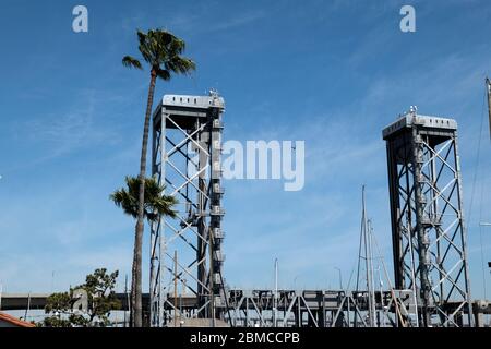 The Henry Ford Bridge is a vertical-lift bridge in Los Angeles Harbor ...