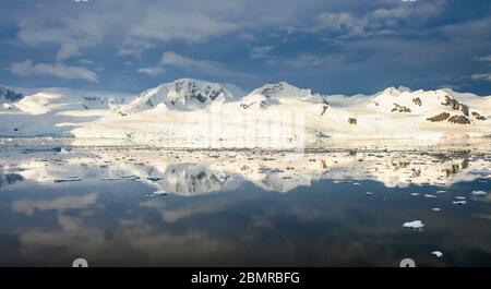 Pristine, crisp and calm morning at icy Neko Harbor, Antarctica Stock ...
