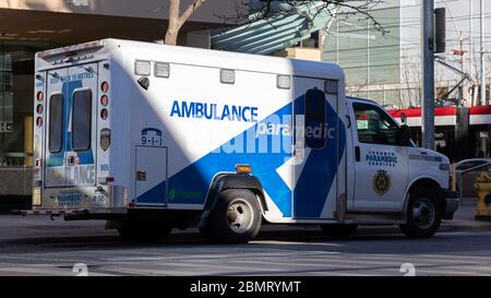 toronto emergency medical services ems ambulance ontario canada Stock ...