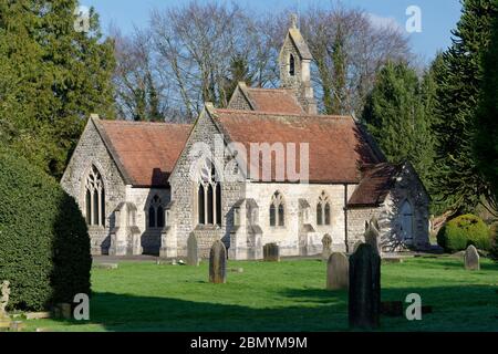 Devizes Cemetery & Victorian Chapel, Wiltshire, UK Stock Photo - Alamy