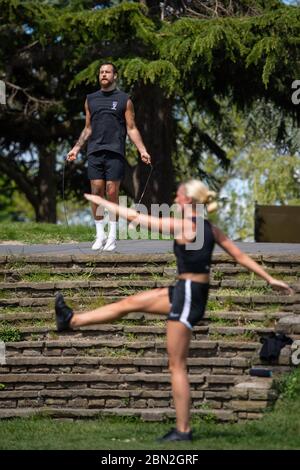 people in Brockwell Park Stock Photo - Alamy