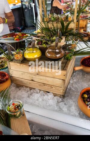 Luxury catering by the pool, food bloggers event, banquet, wedding ...