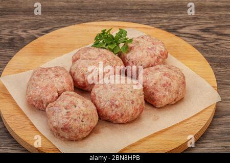 Dietary cuisine Raw turkey meatball for cooking Stock Photo - Alamy