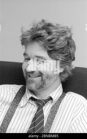 Playwright Willy Russell in his Liverpool office, 1988 Stock Photo - Alamy