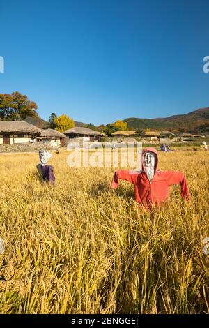Korean traditional scarecrow. Korean Folk Village, Yongin. Korea Stock ...