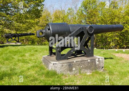 4.2-inch (30-pdr) Parrott rifle in Dover, New Hampshire. The gun was ...