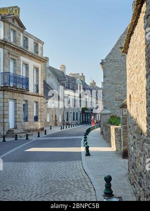 Roscoff town centre in Brittany, Northern France Stock Photo - Alamy