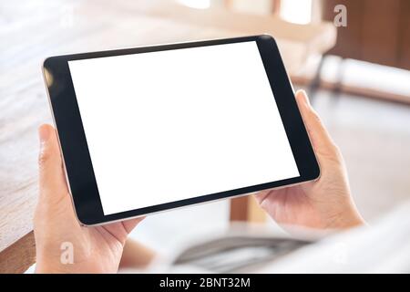 Woman with tablet pc horizontally screen mockup with copy space ...