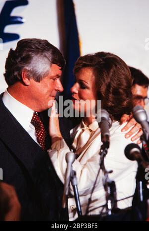 Phyllis George and Kentucky Governor John Y Brown with their children ...