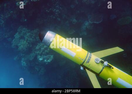 Slocum ocean glider (autonomous underwater oceanographic instrument ...