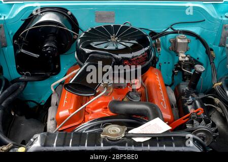 Chevy Engine compartment Stock Photo - Alamy