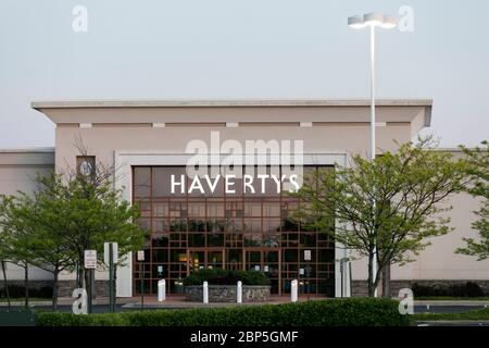 A logo sign outside of a Havertys retail store location in Woodbridge ...