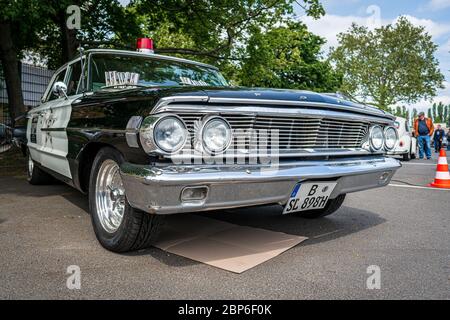 Police car Ford Galaxie 500 Interceptor, 1964 Stock Photo - Alamy