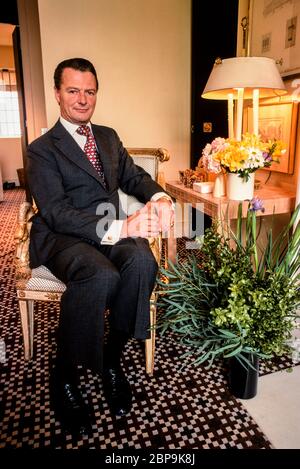 David Hicks interior decorator and designer 1976 Stock Photo - Alamy