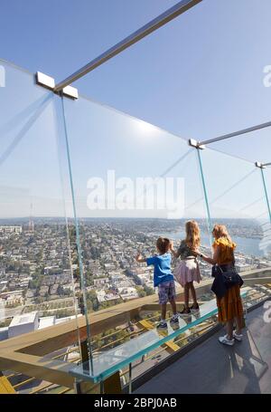 Outdoors viewing platform with glass wall. Space Needle, Seattle ...