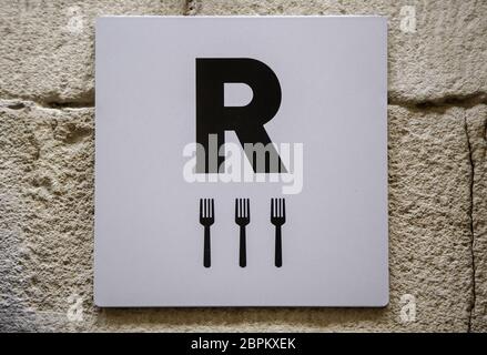 Three forks restaurant sign, information sign, luxury Stock Photo - Alamy