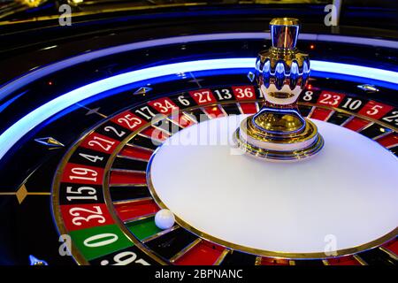 traditional roulette wheel, handmade with classic look Stock Photo - Alamy