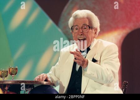 Willy Millowitsch - Der deutsche Theaterschauspieler Willy Millowitsch ...