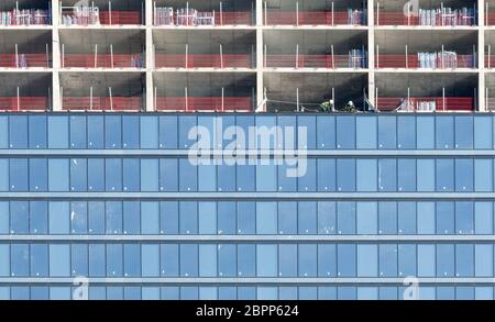 London, United Kingdom - Februari 22, 2019 : A new building under ...