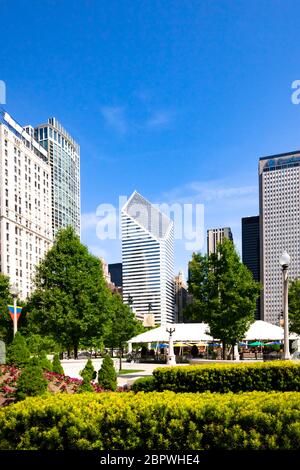 Image of the Chicago skyline featuring the The Crain Communications ...