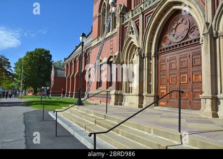 Massachusetts Hall, oldest building at Harvard College, Harvard ...