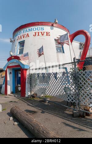 World Famous Bob's Java Jive coffee pot shaped restaurant at 2102 South ...