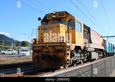 Class DFB diesel-electric locomotive number 7213 at the head of ...