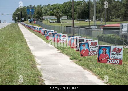 2020 graduating class of Seniors at Santa Fe High School in Alachua ...