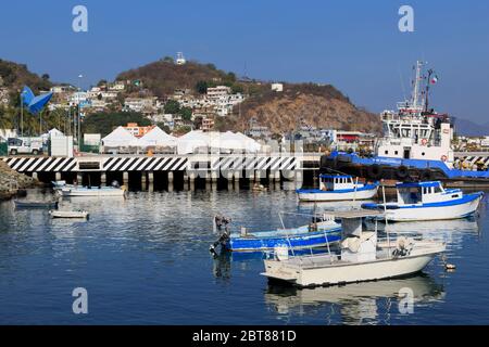 Cruise ship dock, Manzanillo City, Colima State, Mexico Stock Photo - Alamy