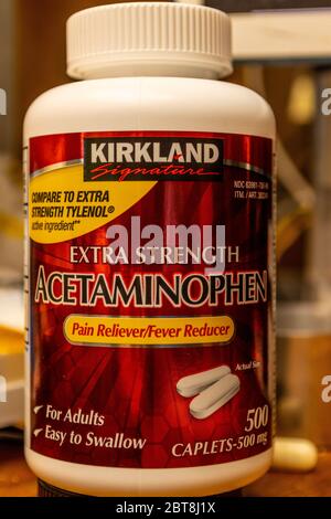 Kirkland Extra Strength Acetaminophen Stock Photo - Alamy