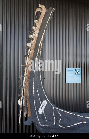 Traditional Solomon Islands 'Baru' canoe,National Maritime Museum ...