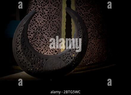 Ottoman crescent icon made of Metal. Islamic crescent symbol icon Stock ...