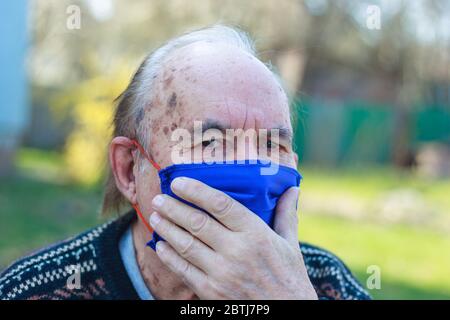 Elderly man on self-isolation home Stock Photo - Alamy