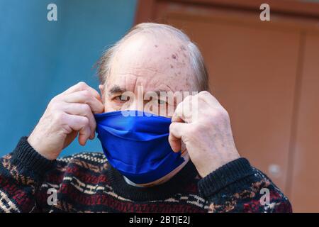 Elderly man on self-isolation home Stock Photo - Alamy