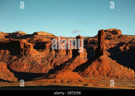 Spires and Cliffs in Monument Valley. The tallest spire is the Totem ...