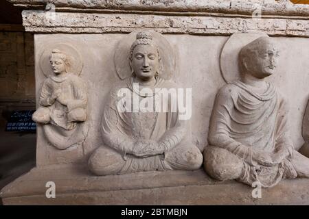 Buddha statues of Jaulian Stupa, Ancient city of Taxila, Jaulian ...