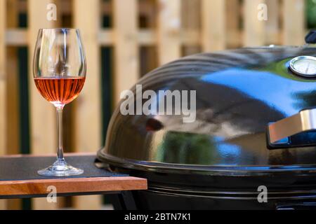 rose wine and garden grill Stock Photo - Alamy