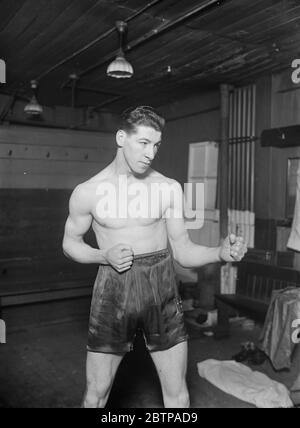 Well known boxers . Len Harvey . 1 February 1929 Stock Photo - Alamy