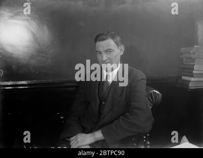 Sir Charles Burdett . 7 September 1932 Stock Photo - Alamy