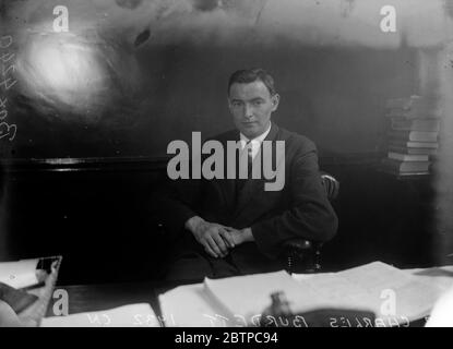Sir Charles Burdett . 7 September 1932 Stock Photo - Alamy