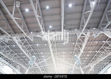 Structure of steel roof frame for building construction Stock Photo - Alamy