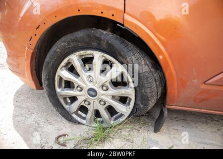 Okhtyrka, Ukraine - 1 may 2020: Ford Tourneo. Broken wheels on a car ...