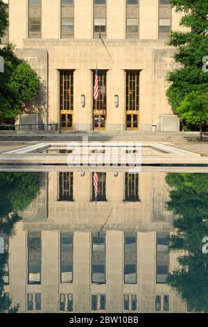 Jefferson County Courthouse in Linn Park, Birmingham, Alabama, United ...