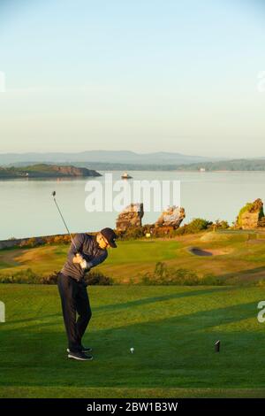 Aberdour, Fife, Scotland, UK. 1st June 2024. Silver Sands Beach in Aberdour was busy in weekend ...