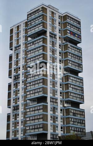 tower block, Battersea, London, England, United Kingdom Stock Photo - Alamy