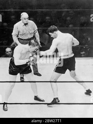 Former British Heavyweight Champion Tommy Farr pictured at the ring ...