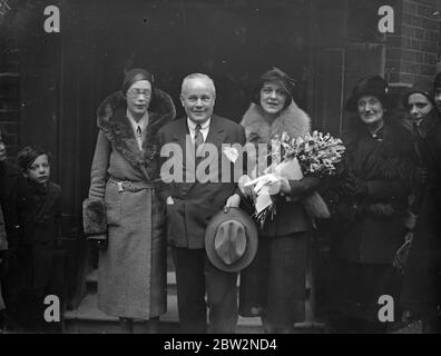 Norah Blaney weds Bradford doctor at London register office . Miss ...