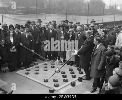 Men playing game of draughts in a courtyard, Egypt Stock Photo - Alamy